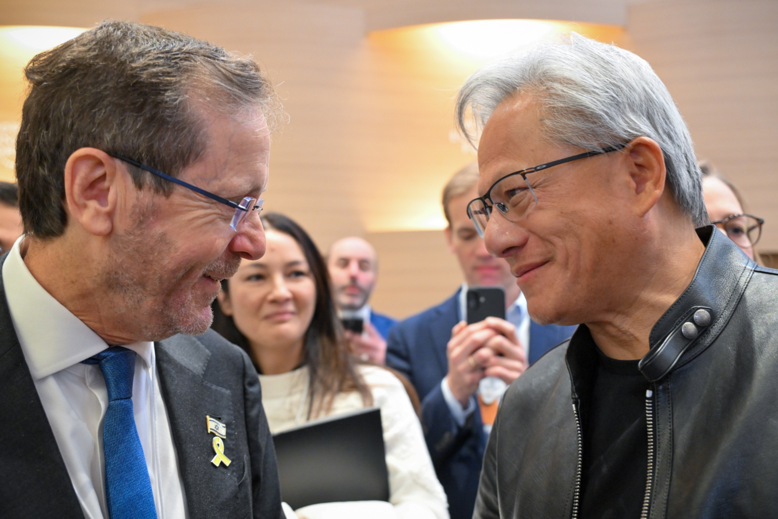 President Herzog Meets Nvidia CEO Jensen Huang at Davos - President